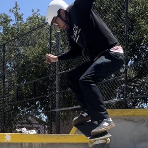 DLX SKATEBOARDS & CLOTHING STORE - 44 Photos & 107 Reviews - 1831 ...