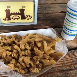 THE CLAM CASTLE - Updated October 2025 - 360 Photos & 370 Reviews ...