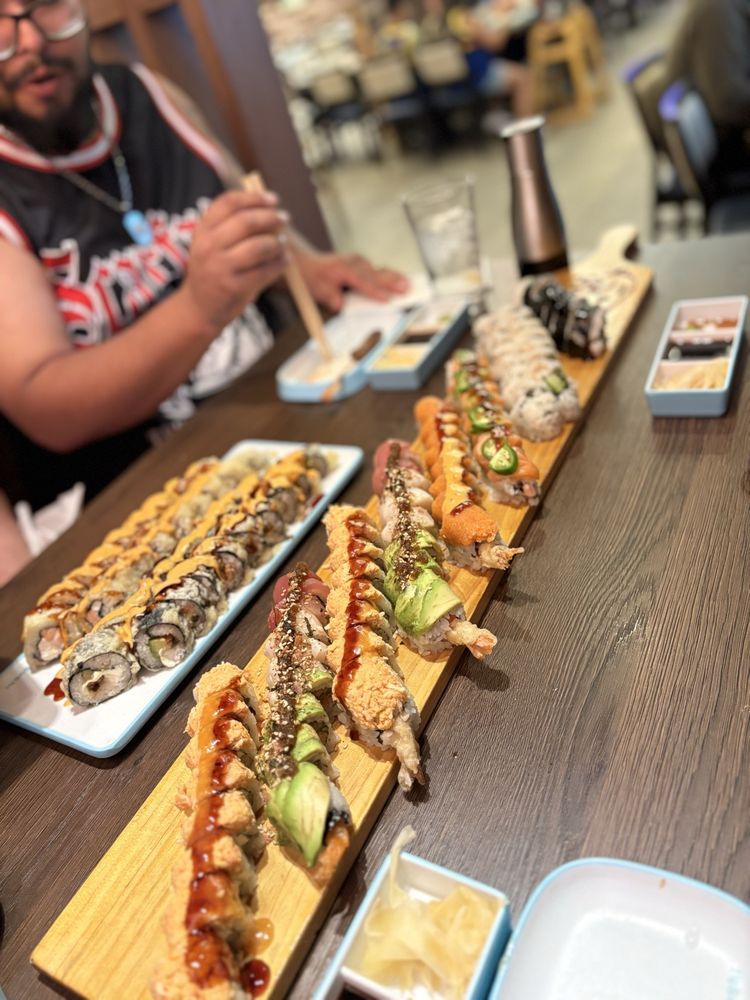 CHUBBY FISH SUSHI - Updated July 2025 - 456 Photos & 169 Reviews ...