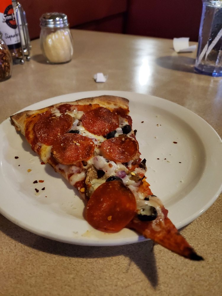SAM & LOUIE’S ITALIAN RESTAURANT & NEW YORK PIZZERIA - 17 Photos & 29 ...