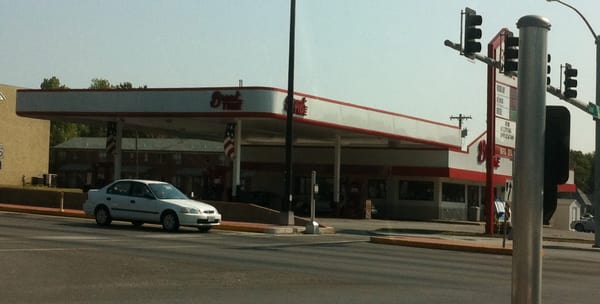 BREAK TIME - Updated July 2025 - 1211 E Grand St, Springfield, Missouri ...