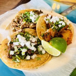 THE FAMOUS TACO - Updated July 2025 - 86 Photos & 125 Reviews - 4104 N ...
