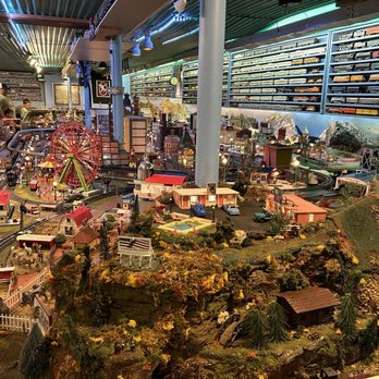 THE TOY TRAIN BARN MUSEUM - Updated December 2025 - 50 Photos & 14 ...