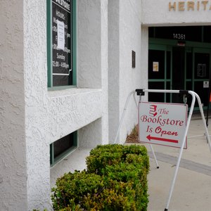 TUSTIN LIBRARY - 49 Photos & 110 Reviews - 345 E Main St, Tustin ...