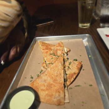 LANDMARK AMERICANA TAP & GRILL - UNIVERSITY CITY - Updated December ...