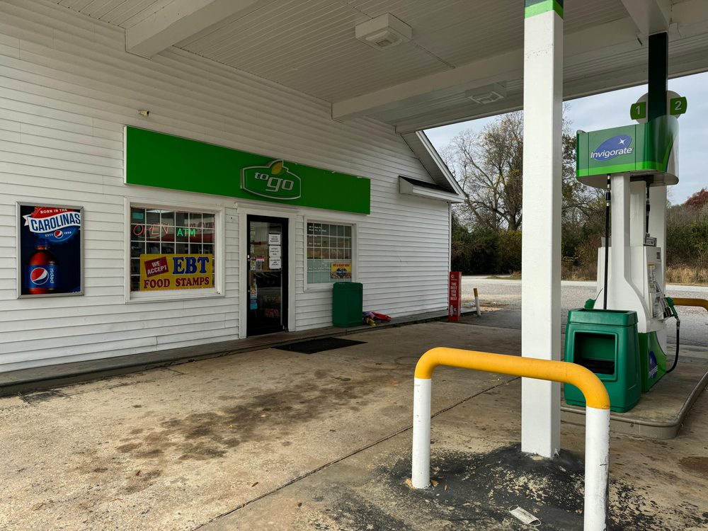COUNTRY CORNER 24 - Updated February 2026 - 201 Main St E, Ninety Six ...