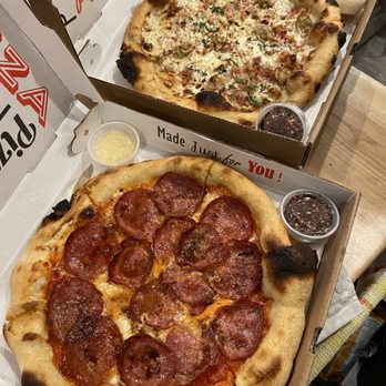 B SIDE PIZZA & WINE BAR - Updated June 2024 - 1032 Photos & 1334 ...