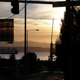 RORY’S OF EDMONDS BAR & GRILL - Updated June 2025 - 131 Photos & 342 ...