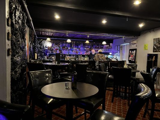 CLEVELAND’S THE LOUNGE - Updated November 2025 - 42 Photos & 39 Reviews ...
