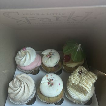 DOS CHRIS’ BAKERY & CHARCUTERIE - Updated August 2025 - 207 Photos ...