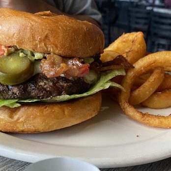 THE ANGRY CLOVER - Updated February 2025 - 40 Photos & 38 Reviews ...