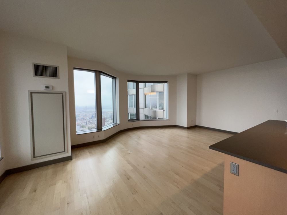 8 SPRUCE - Updated October 2025 - 35 Photos & 55 Reviews - 8 Spruce St ...