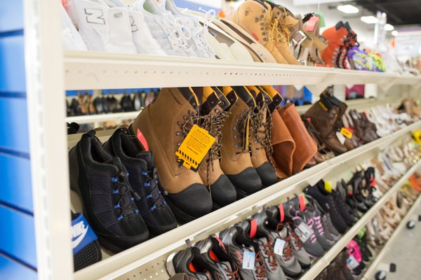 GOODWILL THRIFT STORE & DONATION CENTER - Updated November 2024 - 17 ...