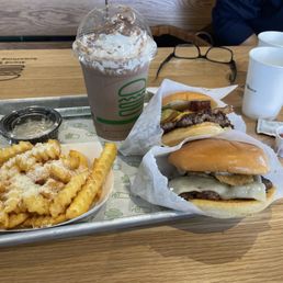 SHAKE SHACK - Updated December 2025 - 270 Photos & 151 Reviews - 103 W ...