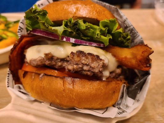 THE BRAVE BURGER - Updated November 2024 - 72 Photos & 49 Reviews - 793 ...