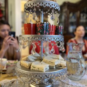 THE VICTORIAN GRACE TEAROOM - Updated August 2025 - 616 N Parsons Ave ...