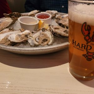 THE HARD SHELL BELLGRADE - 164 Photos & 143 Reviews - Seafood - 11400 W ...