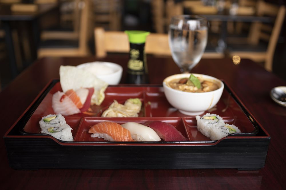 SATTO THAI & SUSHI BAR - 215 Photos & 243 Reviews - Sushi Bars - 768 ...