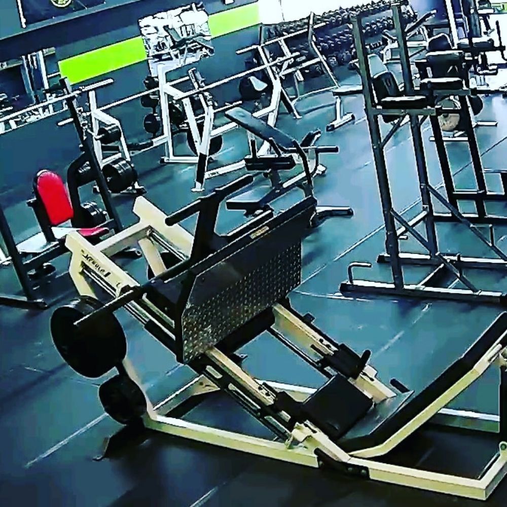 IRON PLATE GYM - 14 Photos - 1152 State Route 131, Milford, Ohio - Gyms ...