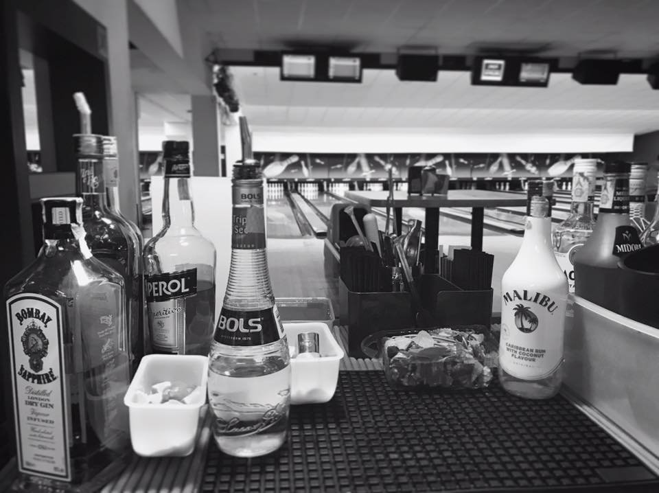 BOWLING DUINO PIZZERIA - Updated April 2024 - 11 Photos - Frazione Duino 5D, Duino Aurisina ...