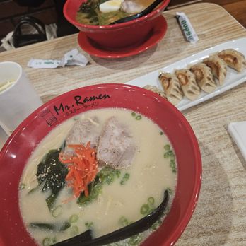 MR RAMEN - Updated December 2025 - 1113 Photos & 1220 Reviews - 341 1/2 ...