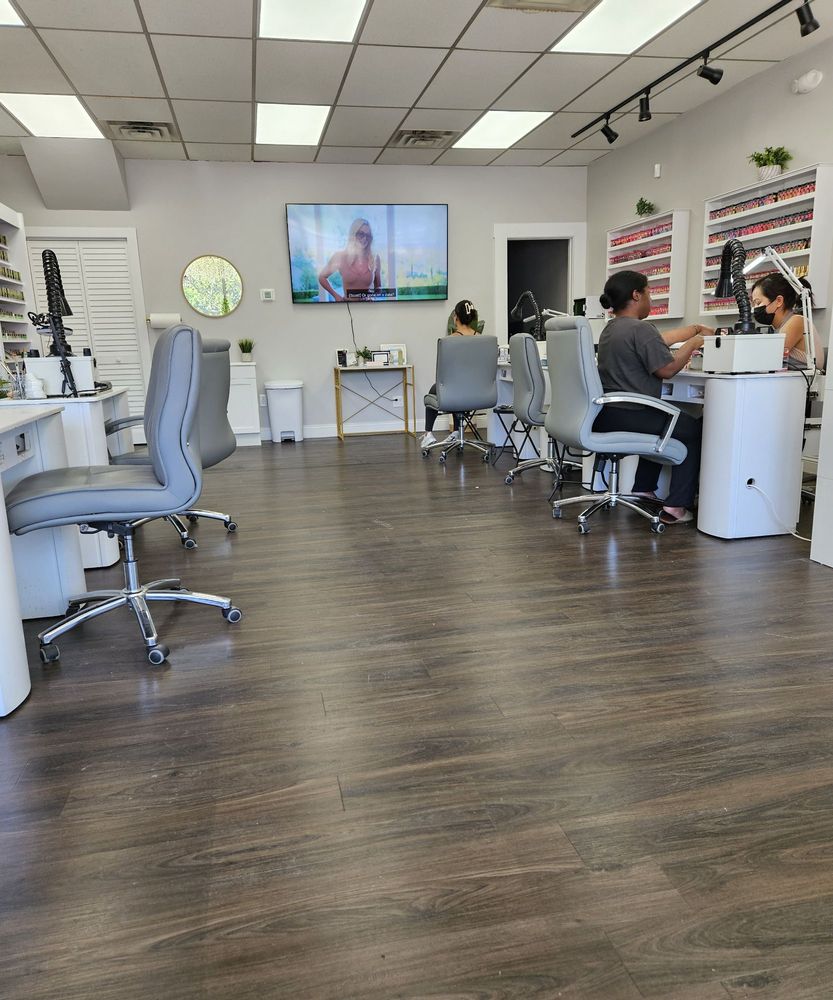 NAIL HAUS - Updated October 2025 - 56 Photos & 13 Reviews - 1436 Barnum ...