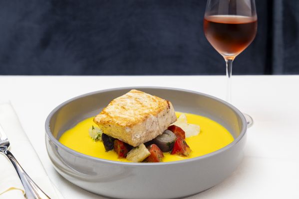 WOODSIDE - Updated January 2026 - 81 Photos & 28 Reviews - 24 Midway Sq ...