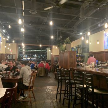 JACKSON STREET TAVERN - Updated May 2025 - 447 Photos & 500 Reviews ...