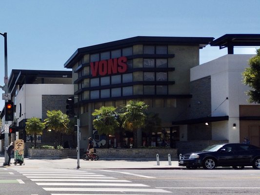 VONS - Updated May 2024 - 213 Photos & 334 Reviews - 600 E Broadway ...