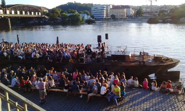 AVOID CAFÉ - Updated December 2025 - Rašínovo nábřeží, Praha, Czech ...