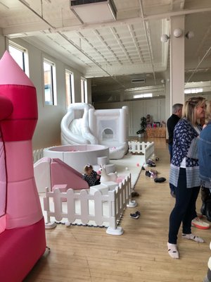 GORDON GREEN - Updated December 2025 - 11 Photos - 5400 Detroit Ave ...