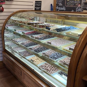 BLUE GATE RESTAURANT & BAKERY - Updated June 2025 - 311 Photos & 329 ...