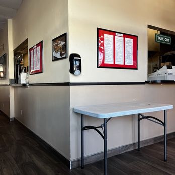 UPPER CRUST PIZZA - Updated October 2025 - 150 Photos & 243 Reviews ...