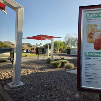 SWIG - Updated October 2025 - 94 Photos & 112 Reviews - 4635 E Shea ...