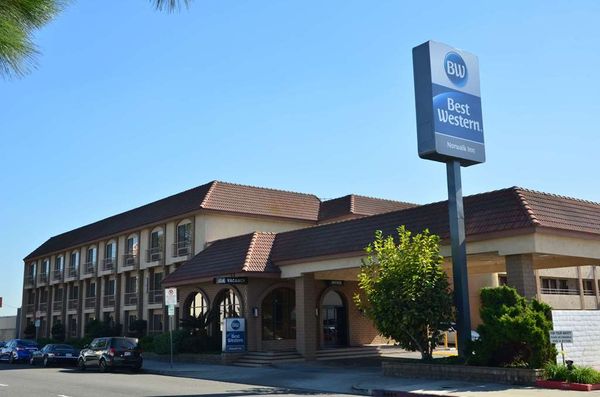 BEST WESTERN NORWALK INN - Updated October 2025 - 165 Photos & 85 ...