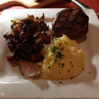 CROSSROADS SALOON AND STEAKHOUSE - Updated May 2025 - 339 Photos & 625 ...