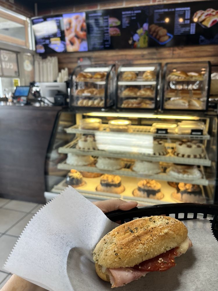 MR BAKERY - Updated December 2025 - 11 Photos & 16 Reviews - 3158 W ...