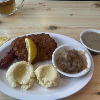 METRO RESTAURANT - Updated December 2025 - 26 Photos & 38 Reviews - 164 ...