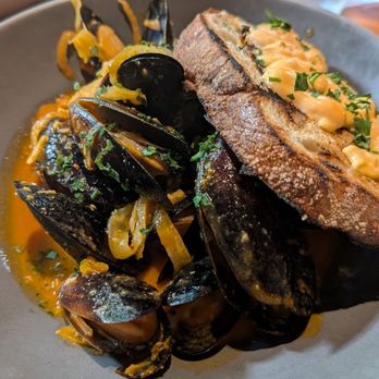 ANGELINE’S - Updated December 2024 - 428 Photos & 318 Reviews - 303 S ...