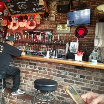 PIER VIEW PUB - Updated December 2025 - 56 Photos & 120 Reviews - 301 ...