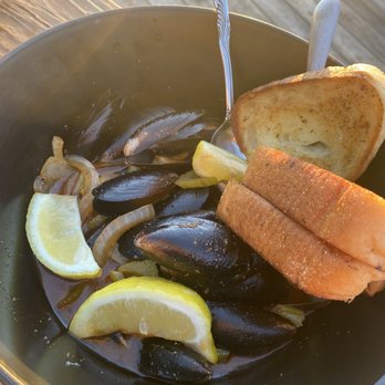 BARNACLE BUD’S - Updated August 2024 - 314 Photos & 287 Reviews - 1955 ...