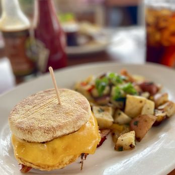 WAVE STREET CAFÉ - Updated July 2024 - 1262 Photos & 1032 Reviews - 550 ...