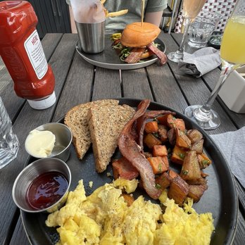 ASCENSION COFFEE - WHITE ROCK - Updated June 2024 - 127 Photos & 145 ...