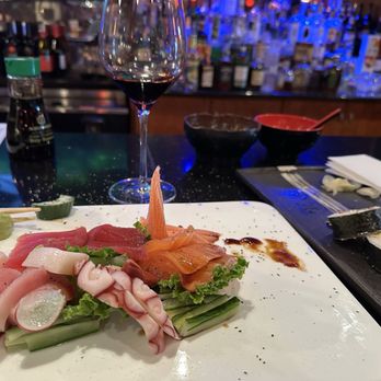 FRIDAY TUNA - Updated January 2026 - 212 Photos & 156 Reviews - 750 N ...