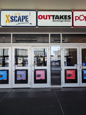 CINEPLEX CINEMAS QUEENSWAY AND VIP - Updated December 2024 - 203 Photos ...