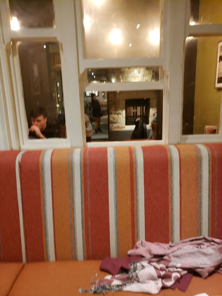 HARVESTER CRAWLEY - London Road, West Susx, West Sussex, United Kingdom ...