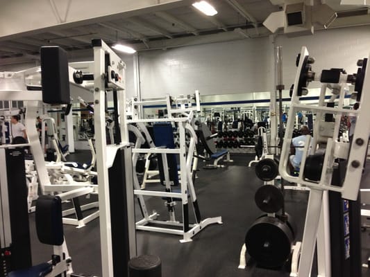 POWERHOUSE SUPER GYM - 40 Photos & 12 Reviews - 99 Webster Square Rd ...