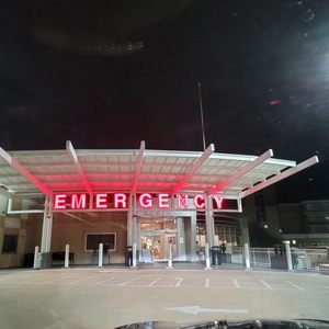 WELLSTAR COBB HOSPITAL - 19 Photos & 76 Reviews - Medical Centers ...