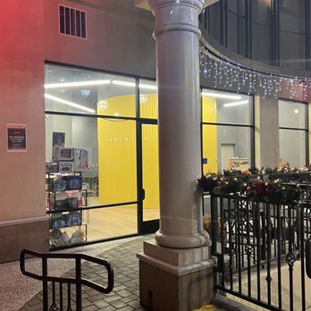 528 ENTERTAINMENT - Updated December 2024 - 36 Photos & 13 Reviews ...