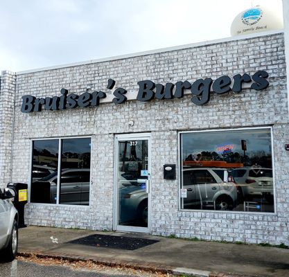 BRUISER’S BURGERS - Updated December 2025 - 35 Photos & 89 Reviews ...